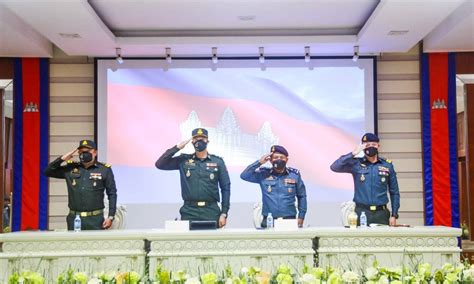 ក្រសួងការពារជាតិ ផ្សព្វផ្សាយខ្លឹមសារសៀវភៅសការពារជាតិ ជូនដល់ នាយទាហាន នាយទាហានរង