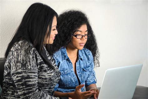 Cómo hablar con mis hijxs sobre el sexo más seguro