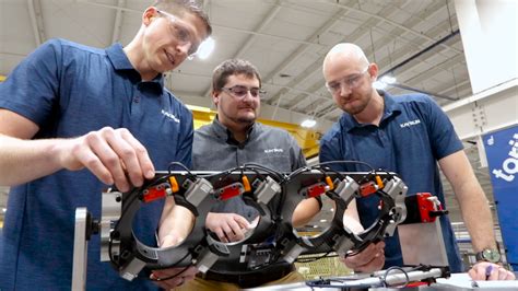 key factors that show an injection molder s plastic engineering bandwidth