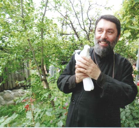 ღმერთი სიყვარული არს ნურასდროს ნურავის მბრძანებელი ნუ იქნები ნუ ასწავლი სხვებს თუ საკუთარი