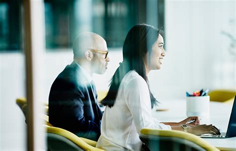 Explore Citi Private Banks Global Analyst Program