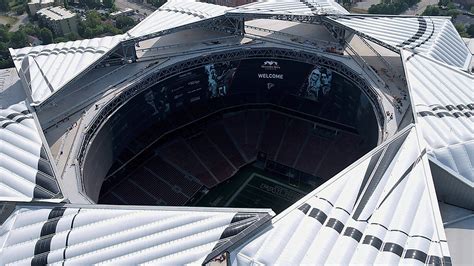 The Perils And Perks Of Adding A Retractable Roof To Ford Field Crain