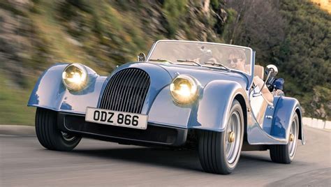 “이 차가 신형 모델 ” 클래식과 기술의 조화 모건 ‘플러스 4 네이트뷰