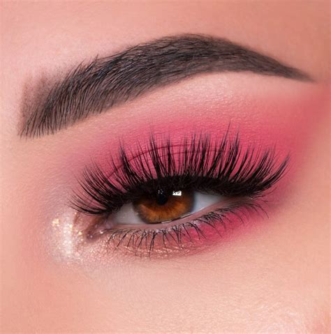 Amazing Summer Eye Makeup Ideas