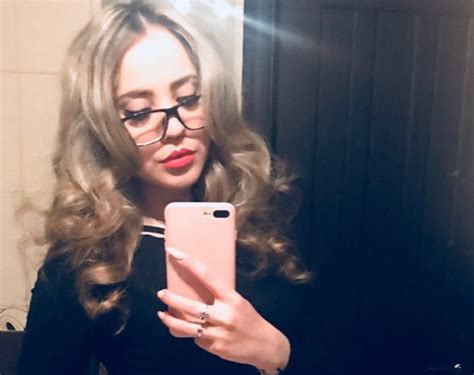 Modelo Webcam Rosellesun Chat And Show De Sexo En Vivo Gratis Stripchat