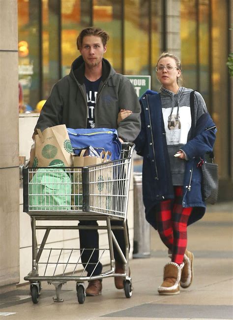 Kaley Cuoco Shopping Grocery In Los Angeles 12102016 Hawtcelebs