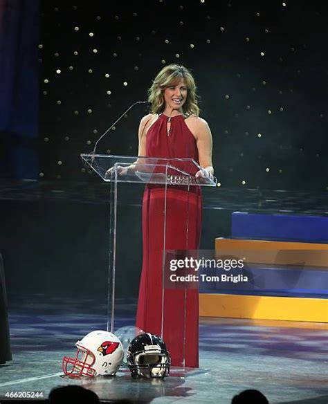 Suzy Kolber Photos And Premium High Res Pictures Getty Images