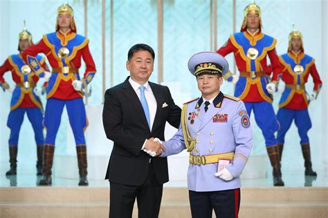 Бригадын генерал Б Ууганбаяр Үйлчилгээний гавьяат ажилтан болов