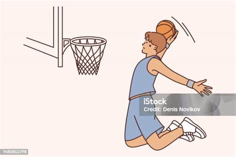 공을 가진 남자 농구 선수는 대학 팀과의 경기에서 골을 넣기 위해 점프합니다 개념에 대한 스톡 벡터 아트 및 기타 이미지 개념 건강한 생활방식 경기 스포츠 Istock