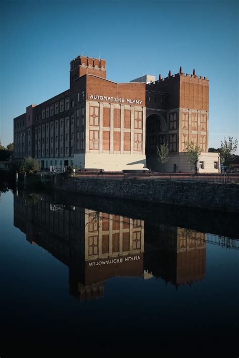 Automatické Mlýny Po Náročné Konverzi Estate And Business