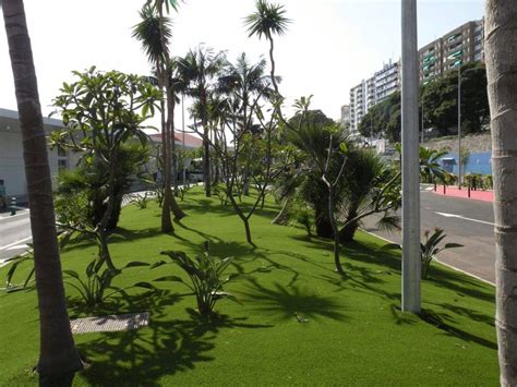 What To Consider When Using Artificial Grass In Public Spaces