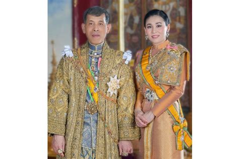 ผู้หญิง เชิญชวนร่วมถวายผ้าพระกฐินพระราชทาน วัดป่าสิริวัฒนวิสุทธิ์ ในพระองค์ฯ เฉลิมพระเกียรติ