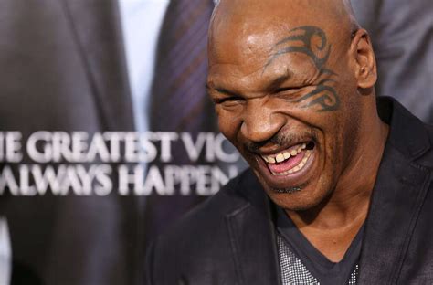 היסטריה מייק טייסון יחזור לזירה בגיל 54