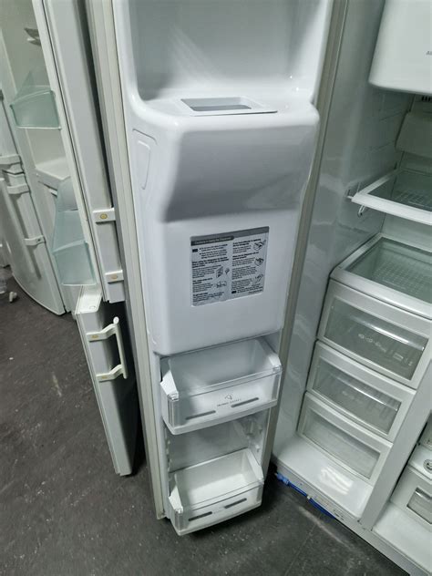 Двукрилен Хладилник LG No frost гр. Казанлък • OLX.bg
