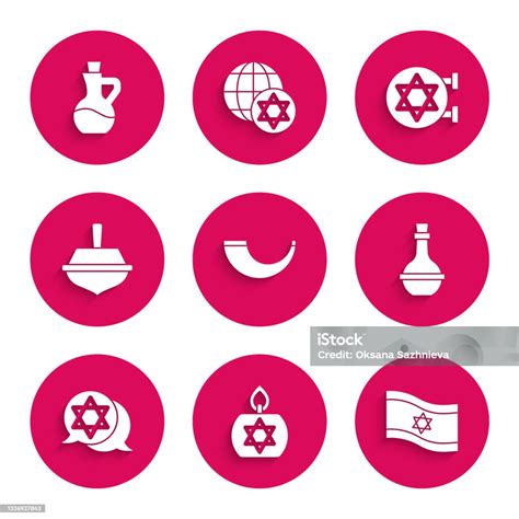 전통적인 램 뿔 삽파 불타는 촛불 국기 이스라엘 유대인 와인 병 스타 데이비드 하누카 드라이드엘 회당 과 병 올리브 오일