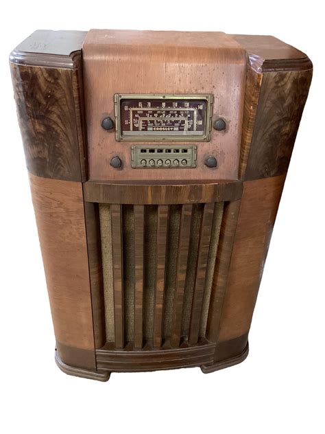 Lot Vintage Mahogany Crosley Tube Floor Radio With Rotating Heliscope