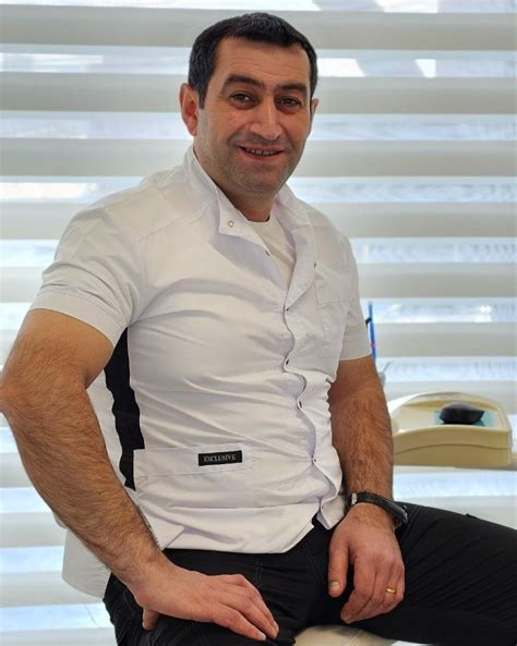 Էդգար Գևորգյան Բժիշկ ստոմատոլոգ Edgar Gevorgyan Doctor Dentist Yerevan