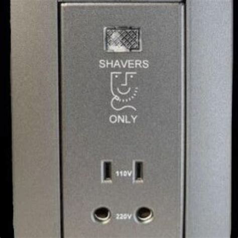 Grey Toyama Single Phase 50hz Shaver Socket For Bathroom Voltage