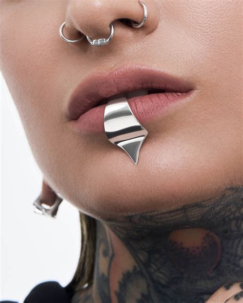 Void Lip Cuff Lip Cuffs
