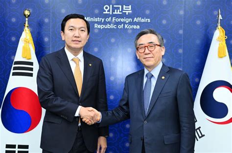 БНСУ руу эмчилгээ бизнесийн зорилгоор зорчих иргэдийн визийн нөхцөлийг хөнгөвчлөхөд хамтарна