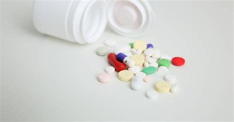 약 쓰레기봉투에 버렸다간 생태계 교란… 제대로 버리는 법