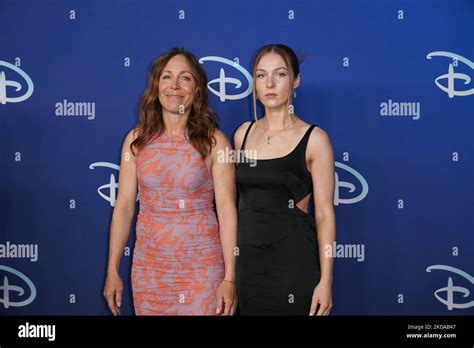 New York New York May 17 Michelle Oakley And Maya Oakley Attends