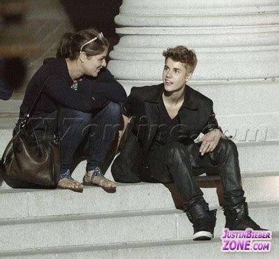 Justin Bieber S Kissing Scene While Performing As Long As You Love Me Justin Bieber Official