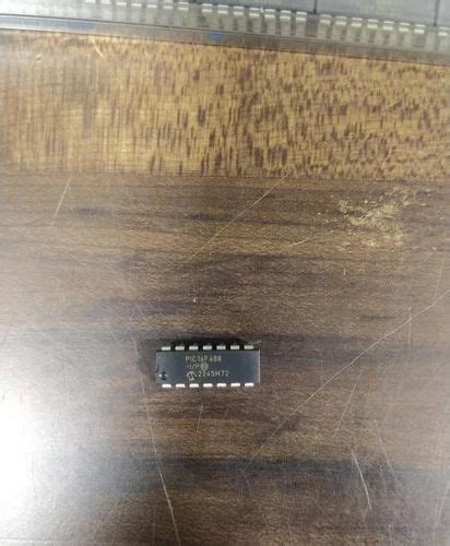 pic16f688 i p microchip microcontroller 32 kb spdip at rs 105 piece