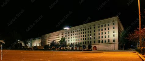 Edificio Gubernamental De Nuevos Ministerios En Madrid Vista Nocturna De La Fachada Del Enorme