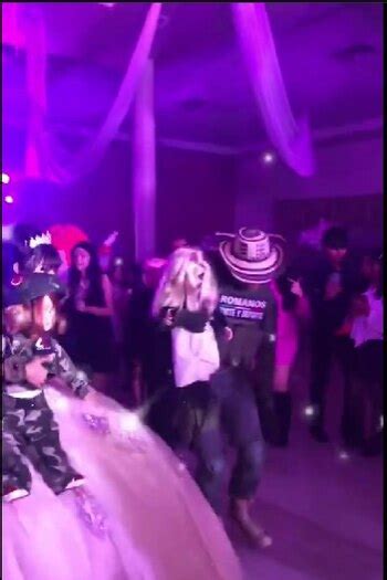 Quinceañera Celebra Fiesta Con Temática De Los Chukys Célula Del Cártel Del Noreste En