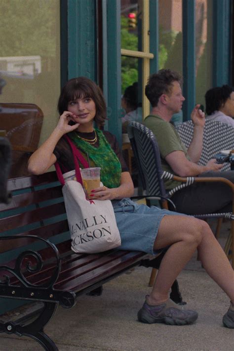 Too Much La Série De Lena Dunham Arrive Cet été Sur Netflix Vogue