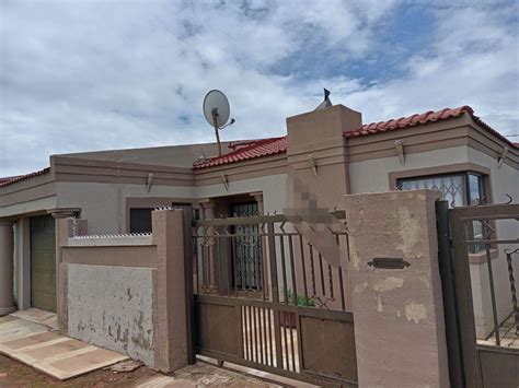 3 Bedroom House For Sale In Evaton Central P24 115393899