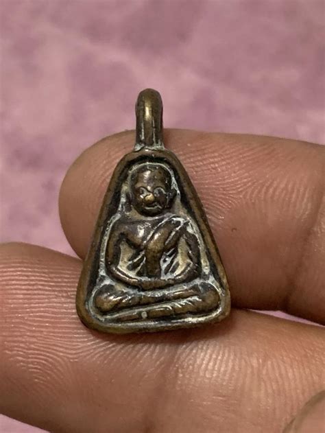 หลวงพ่อเงิน จอบเล็ก Ennxo