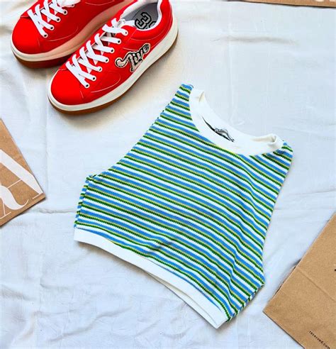 Топ безрукавка — ціна 123 грн у каталозі Светри Купити жіночі речі за доступною ціною на Шафі