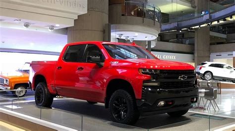 Chevrolet Silverado รนใหม มาพรอมตวเลอก ขมพลงดเซล 3 0 เครองเบนซน V8 ใหม และเกยร 10