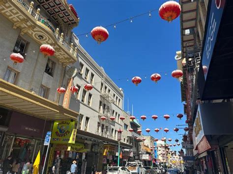 미중 대결 속 위기의 차이나타운 이소룡 동상이 혐오 멈출까
