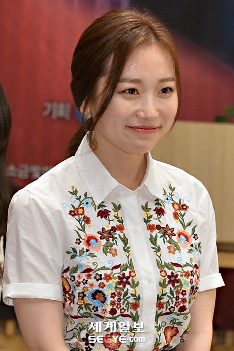 Kim Seul Gi Picture 김슬기 Hancinema
