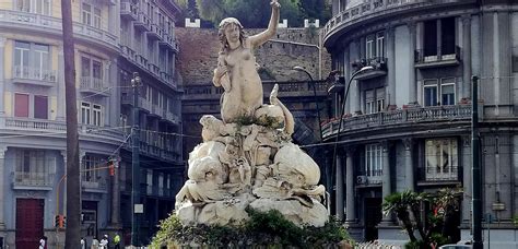 La Sirena Partenope Sorella Di Leucosia Storia E Curiosit Cilentano It