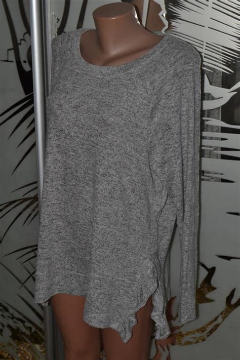 Легка кофта рюші — ціна 205 грн у каталозі Пуловери Купити жіночі речі