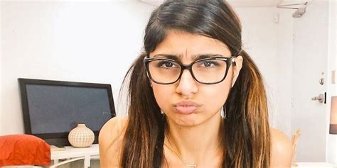 كيف تجرأت مايا خليفة على تجسيد صورة العذراء مريم؟ صوت الأمة