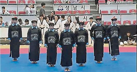 【乳滑了！】跆拳道比赛跳zombie舞夺冠，选手最后却被骂爆 严惩！ 88razzi