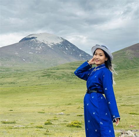 АЛТАН БИЙР уран зургийн хэрэгсэл жааз дотуур рам Roundcanvas 100x100cm Numberone 👍👍👍 Та