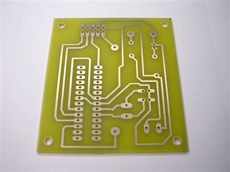 A Simple Programming Board For The Avr Microprocessor Approach Labs