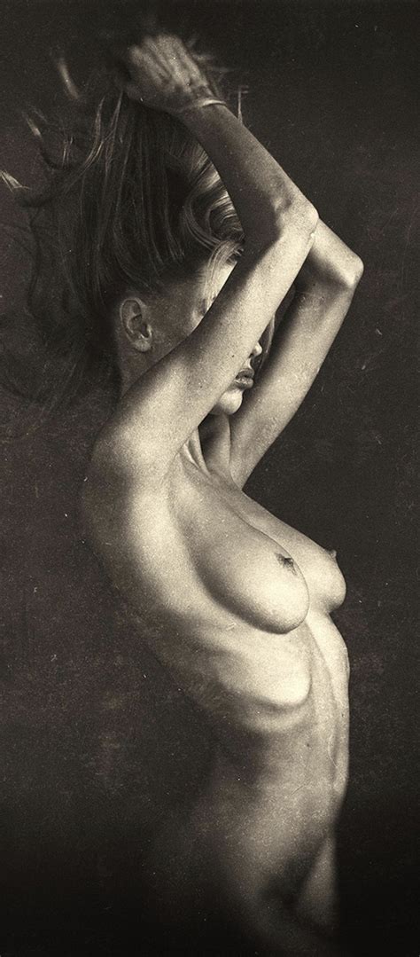 Charlotte Mckinney Pic