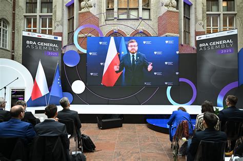 Polish Contribution To The Development Of Eu Cloud Computing Technologies Polish Contribution To The Development Of Eu Cloud Computing Technologies