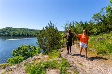 Hiking Lake Of The Ozarks Trails Lake Of The Ozarks Midwest Lake