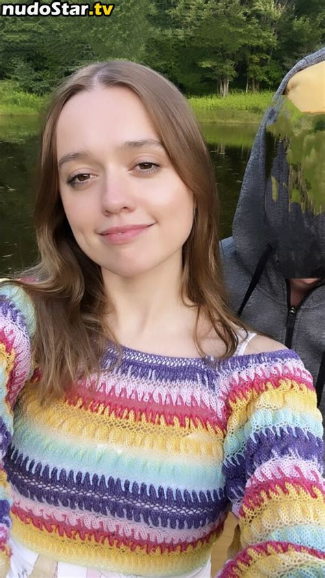 Aimee Lou Wood Aimeelouwood Nude Onlyfans Photo Nudostar Tv