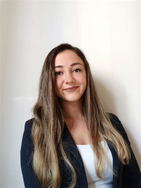 Elif Yazıcı Medium