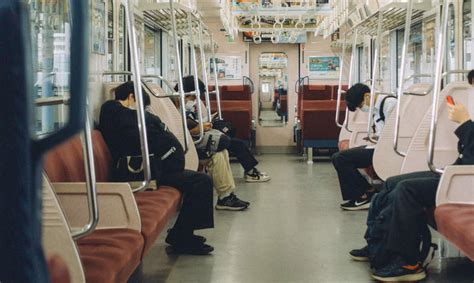 お昼すぎの電車の中の無料の写真素材 Id 86170｜フリー素材 ぱくたそ