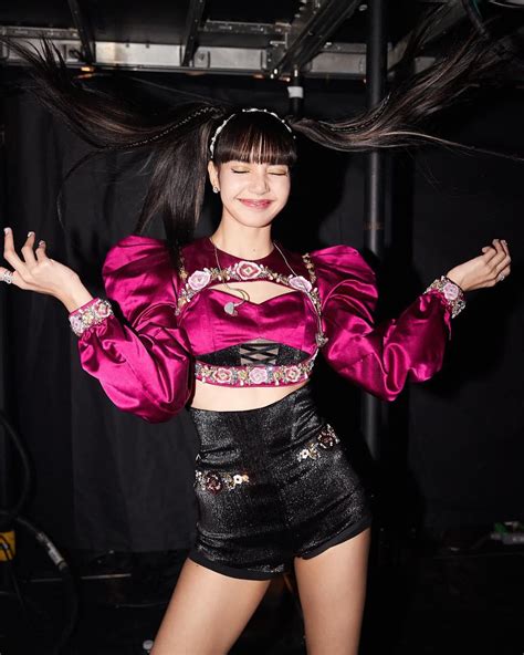 221110 Lisa Ig Update Rblackpink